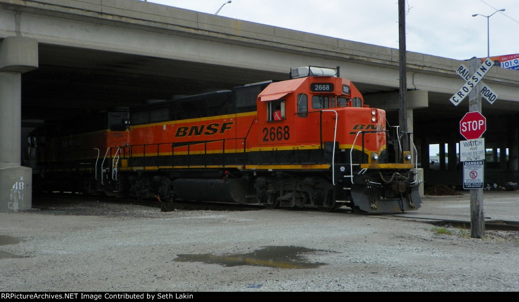 BNSF 2668